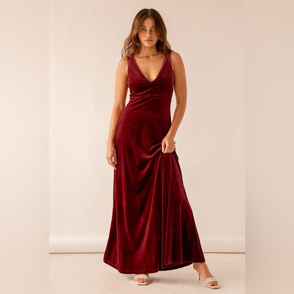 Lulus | Dresses | Nwt Lulus So Much Magic Berry Red Velvet Maxi Formal ...
